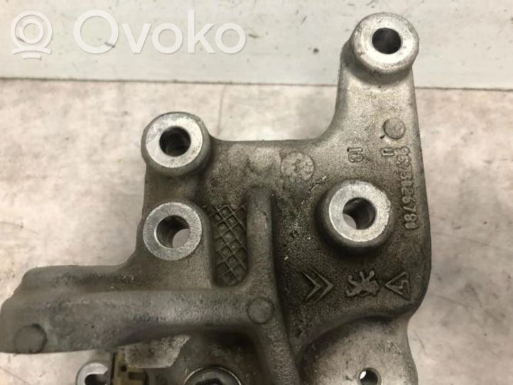 9805300680 Peugeot 508 Engine mount bracket, 41.00 € | RRR