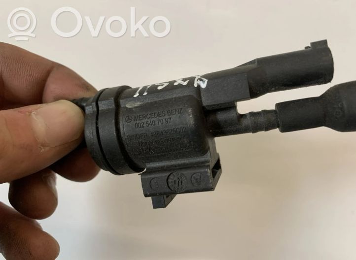 0025407097 Mercedes-Benz S W222 Vacuum valve, 17.10 € | RRR
