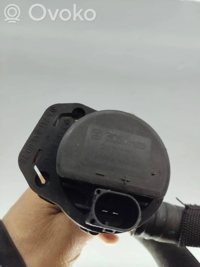 A2118350028 Mercedes-Benz CLS C218 AMG Sähköinen jäähdytysnesteen ...