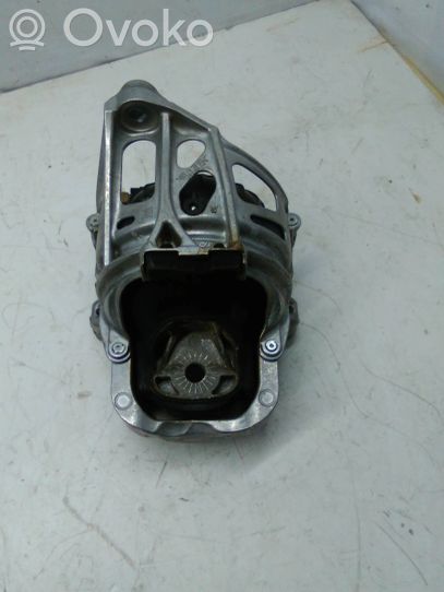 4M0199371B Audi Q7 4M Engine mount bracket, 120.00 € | RRR