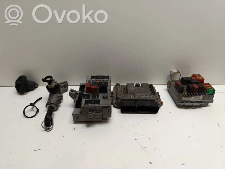 518214710 Peugeot Boxer Engine ECU kit and lock set, 599.00 € | RRR