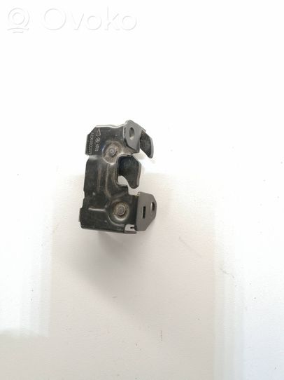 A2048800260 Mercedes-Benz C W203 Serrure de capot, 15.00 € | OVOKO