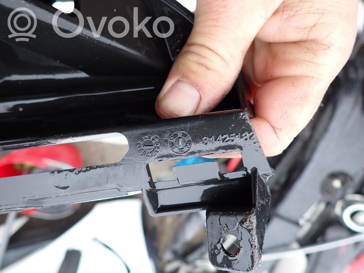 31425182 Volvo XC60 Front bumper lower grill, 24.01 € | RRR