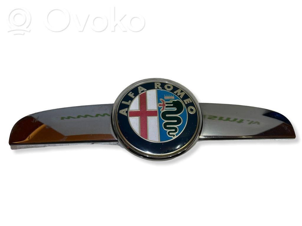 60690396 Alfa Romeo 159 Gamintojo ženkliukas, 61,18 € | RRR