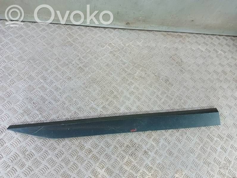 3V0853294A Skoda Superb B8 (3V) Moulure de porte avant, 23,53 € | OVOKO