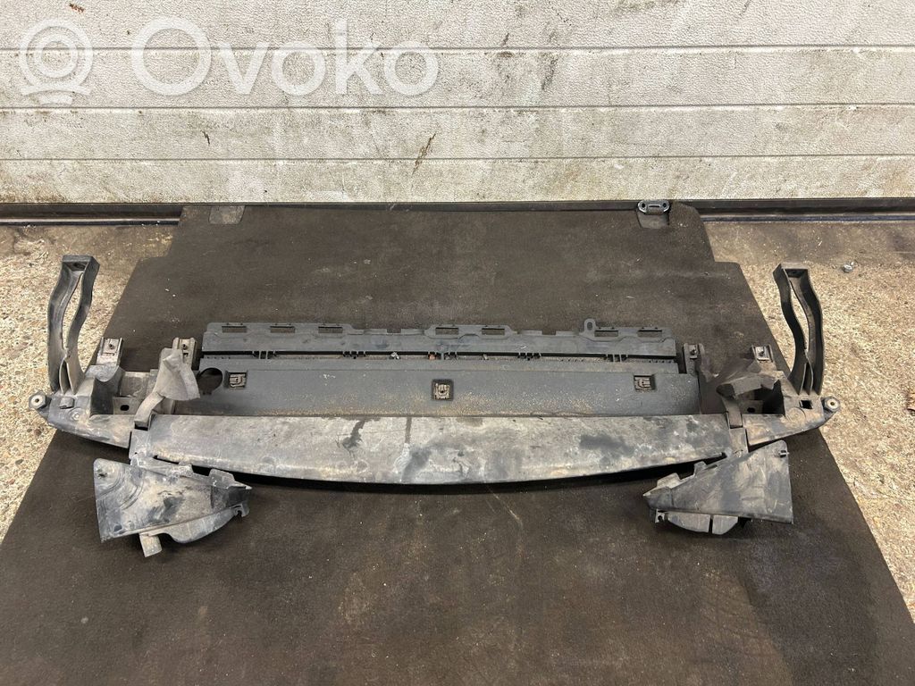 95B805241 Porsche Macan (95B) Etupuskurin tukipalkki, 110,00 € | OVOKO