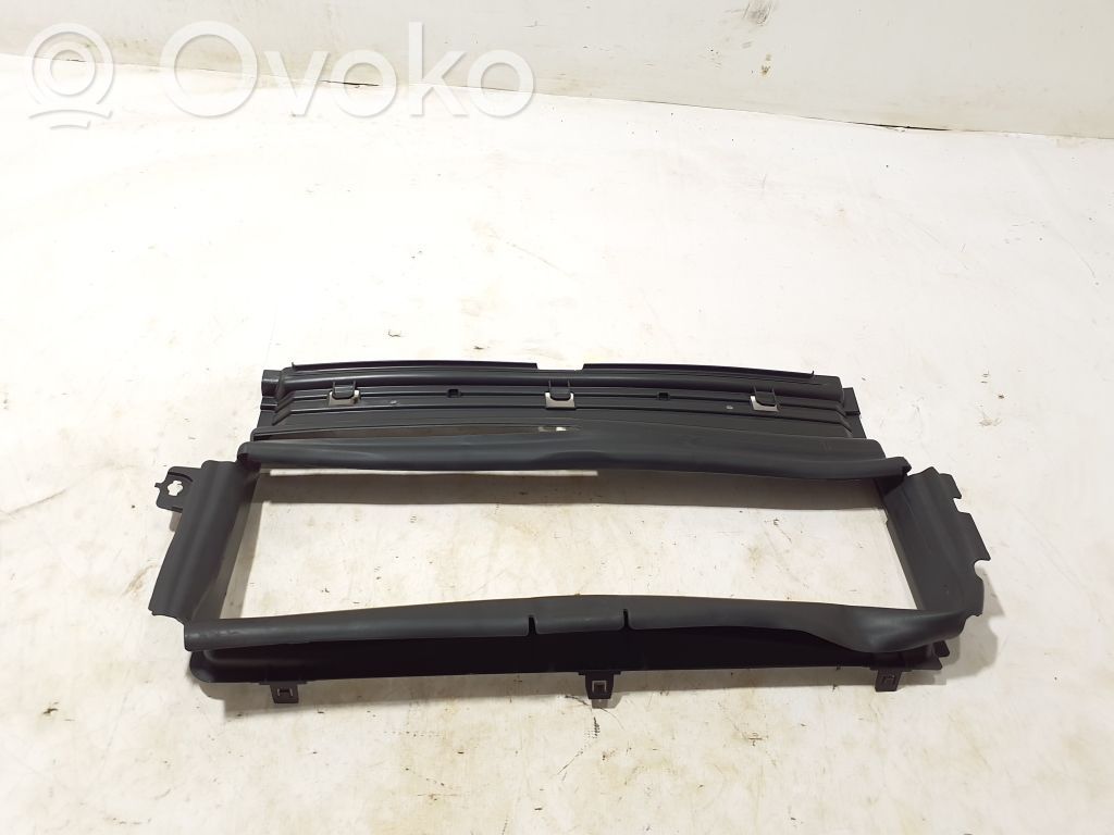 31425367 Volvo XC60 Intercooler air guide/duct channel, €72.00 | RRR