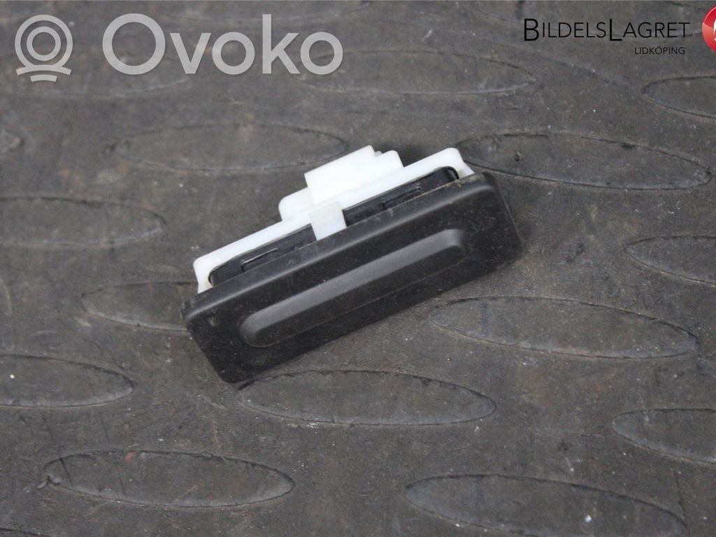 9820395580 Peugeot 208 II Tailgate/trunk/boot exterior handle, €10.19 | RRR