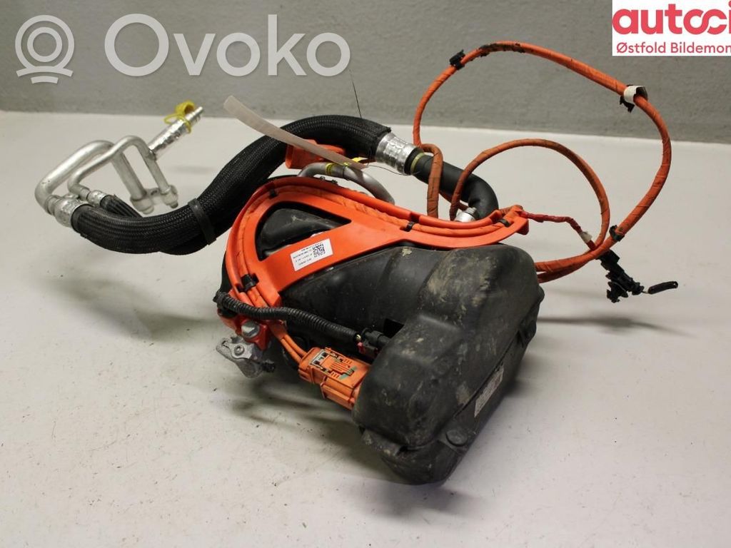 150125600M Tesla Model Y Air conditioning (A/C) compressor (pump), €816 ...