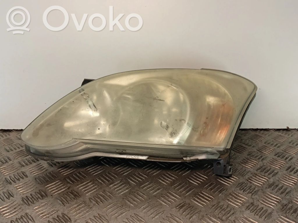 89010228 Toyota Corolla E120 E130 Phare frontale, 45,00 € | OVOKO