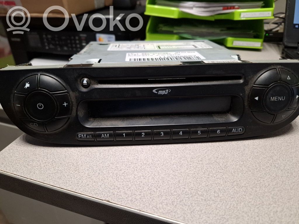 735585253 Fiat 500 Radio/CD/DVD/GPS head unit, €80.00 | RRR