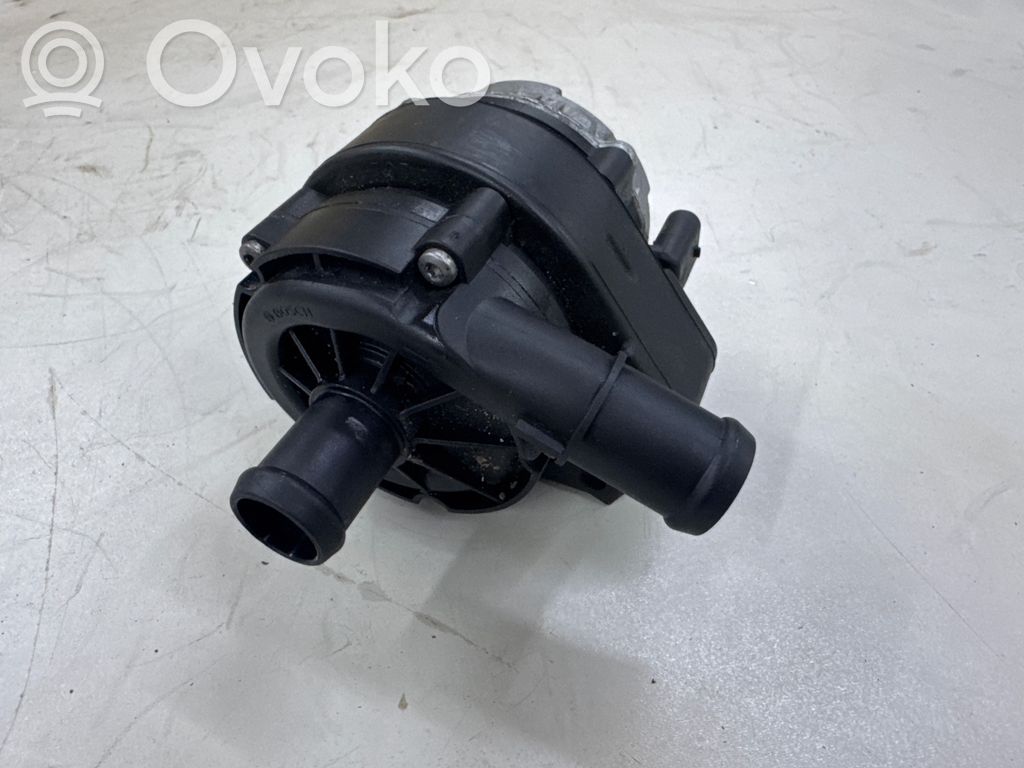 04L965567B Volkswagen PASSAT B8 Water pump, €33.75 | RRR