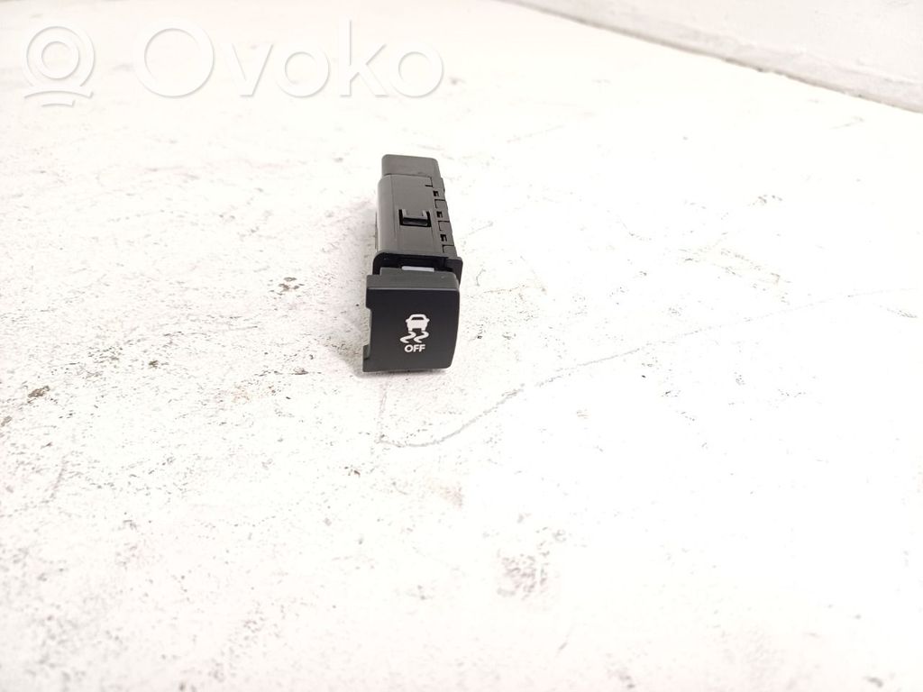933301H050EQ KIA Ceed ESP (stability program) switch, €30.00 | RRR