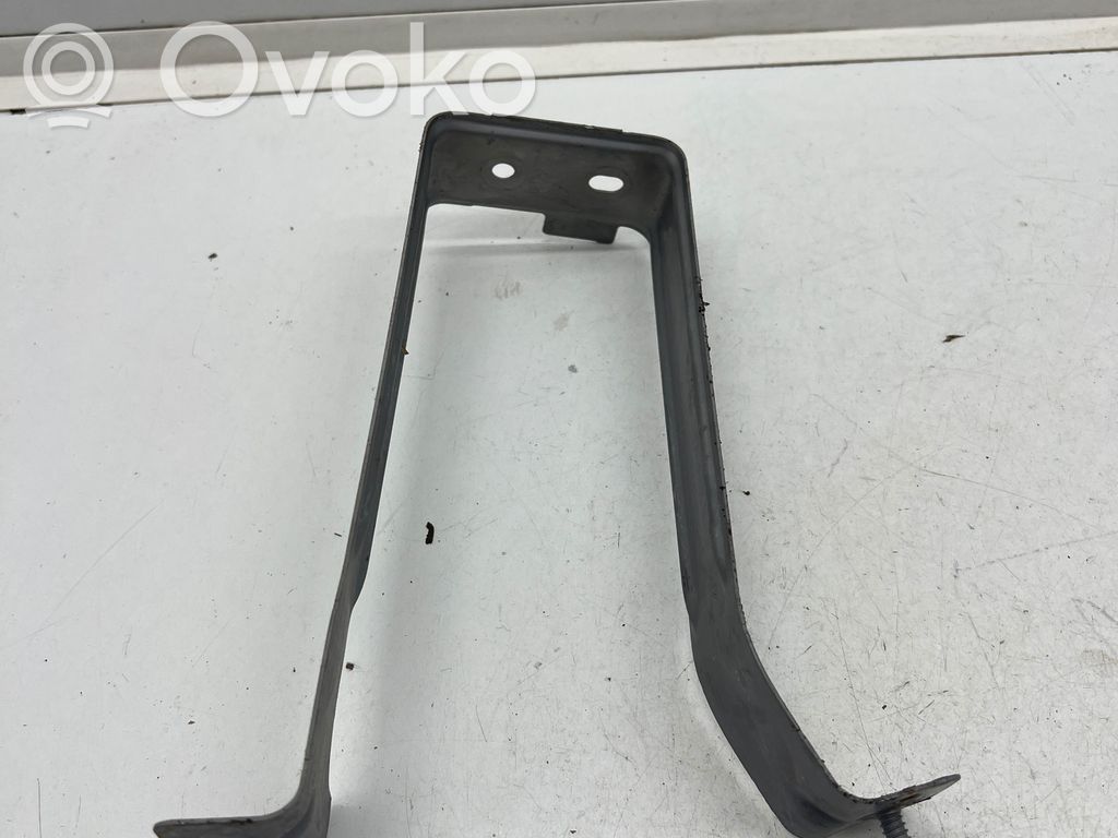 A1676808801 Mercedes-Benz GLE W167 Other interior part, €12.10 | RRR