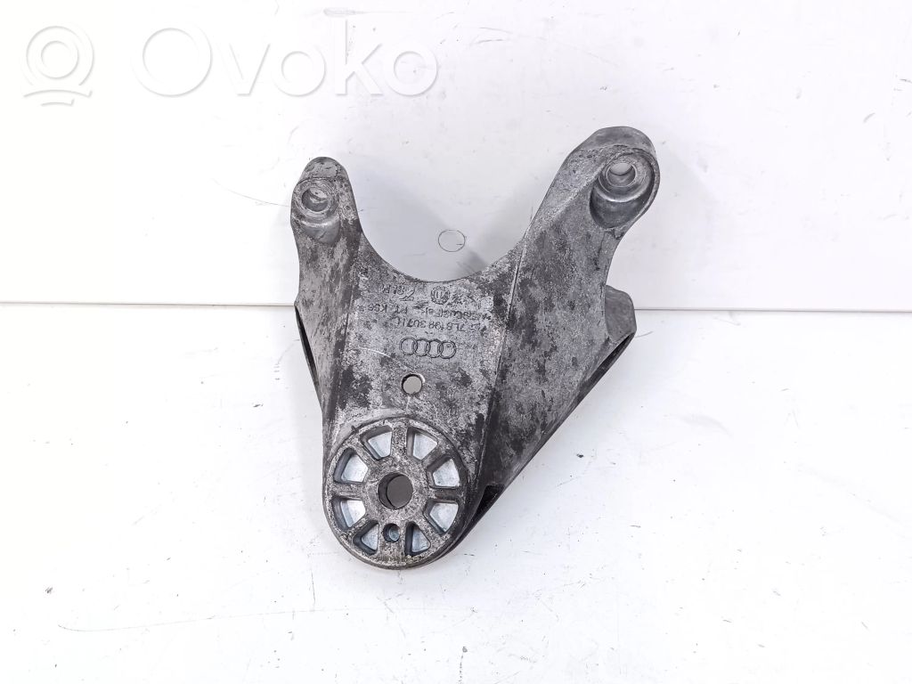 7L8199307H Audi Q7 4L Moottorin kiinnikekorvake (käytetyt), 18,00 € | OVOKO