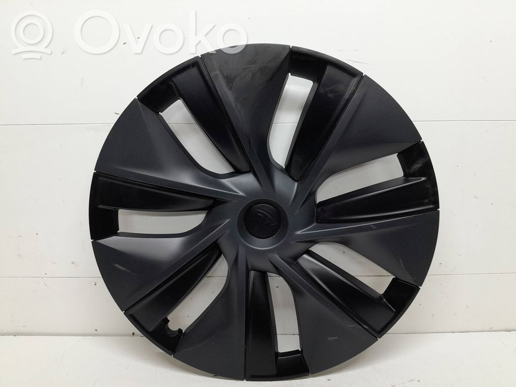 R19 wheel hub/cap/trim 104423500C