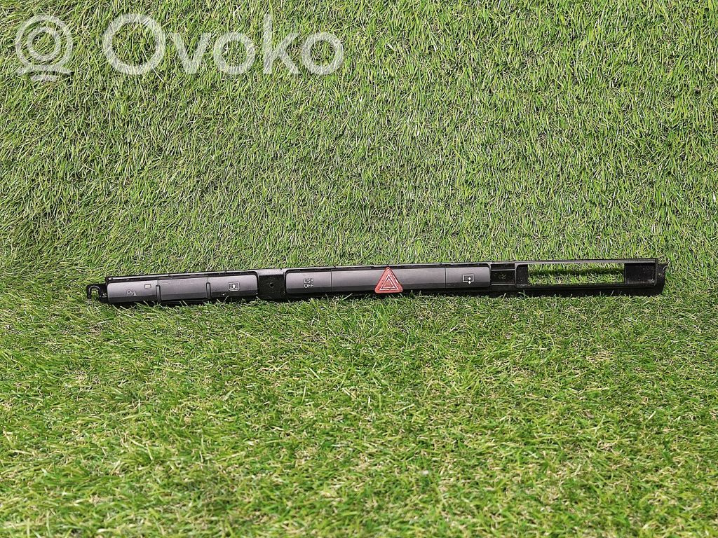 4E1927137AE Audi A8 S8 D3 4E Hazard light switch, €20.00 | RRR