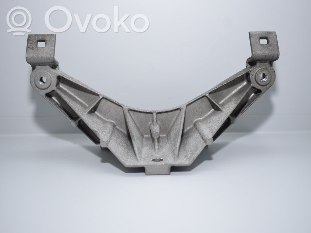 7137238 BMW X5 E70 Gearbox mounting bracket, €30.00 | RRR