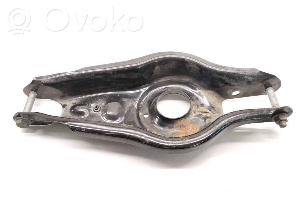 104445100F Tesla Model Y Pivot de moyeu arrière, 600,00 € | OVOKO