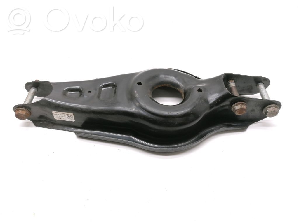 104445100F Tesla Model Y Pivot de moyeu arrière, 600,00 € | OVOKO