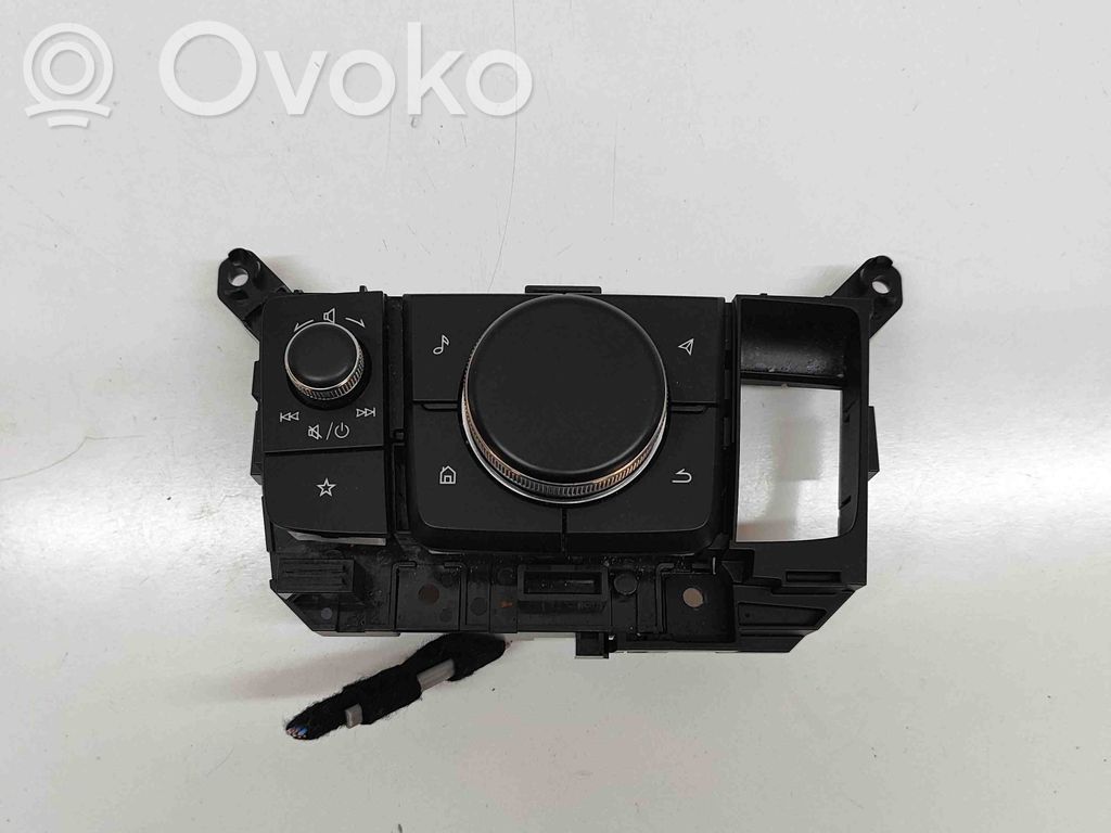 BJGK66CM0 Mazda 3 Head unit multimedia control, €95.00 | RRR