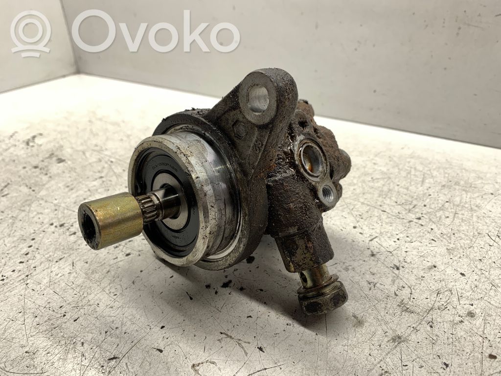 8H800 Nissan X-Trail T30 Power steering pump, €16.00 | RRR