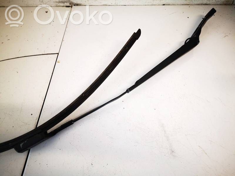 13289888 Opel Astra J Front wiper blade arm, €15.00 | RRR