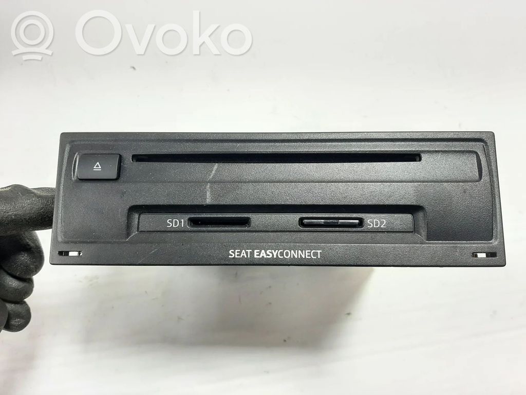5F0035858A Seat Leon (5F) Radio/CD/DVD/GPS head unit, €49.00 | RRR