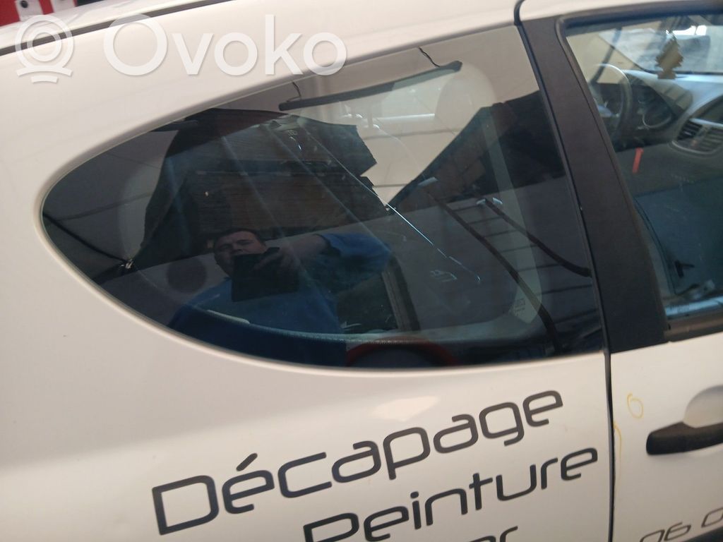 8569HL Peugeot 207 Vitre latérale arrière, 35,00 € | OVOKO