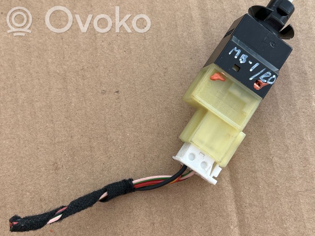 A0015456709 Mercedes-Benz E W211 Jarrupolkimen anturin kytkin, 3,79 ...