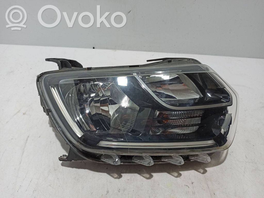 260101133R Dacia Duster II Phare frontale, 250,00 € | OVOKO