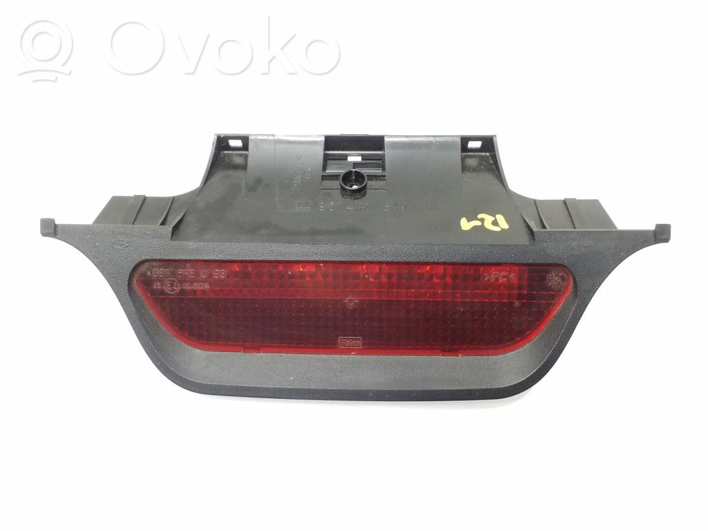 90457849 Opel Omega B2 Troisième feu stop, 9,99 € | OVOKO