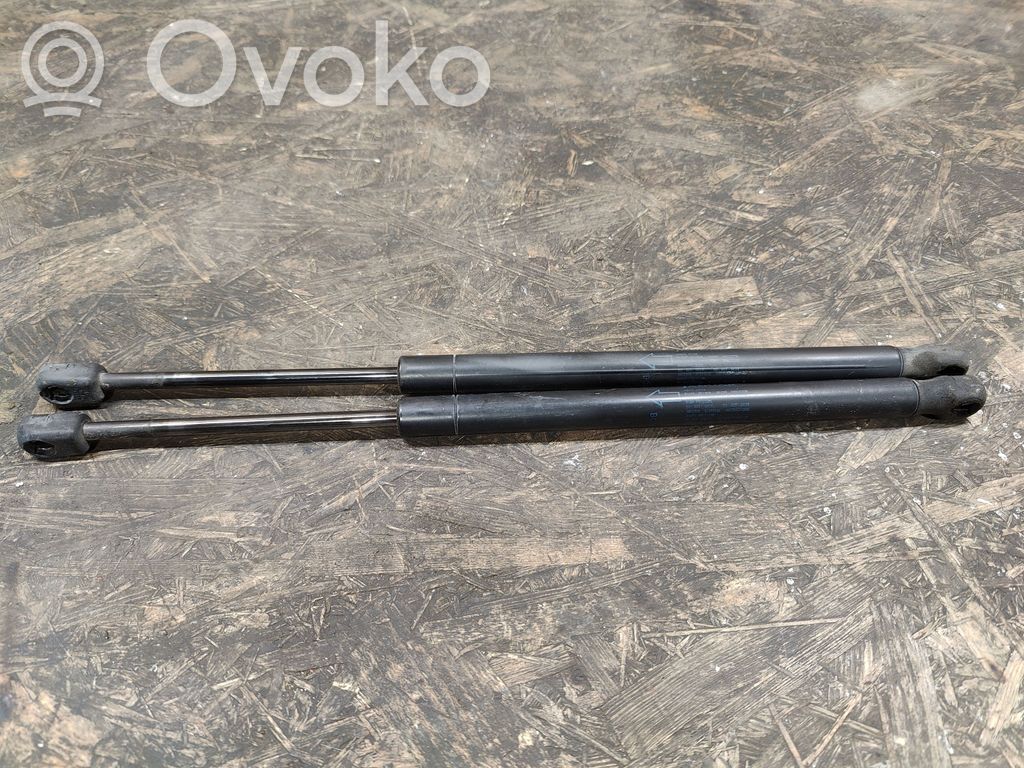 2W93F406A10AD Jaguar XJ X350 Takaluukun tuen kaasujousi, 12,96 € | OVOKO