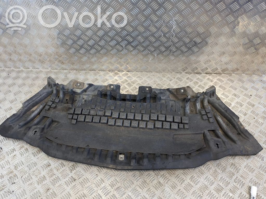 A2055200500 Mercedes-Benz C AMG W205 Etupuskurin alustan pohjalevy, 89 ...