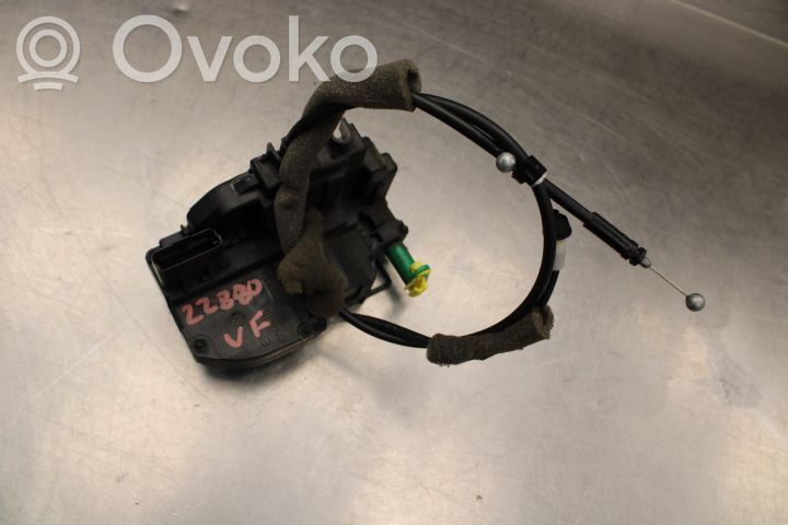 82501EB305 Nissan Navara D40 Rear door lock, €60.50 | RRR