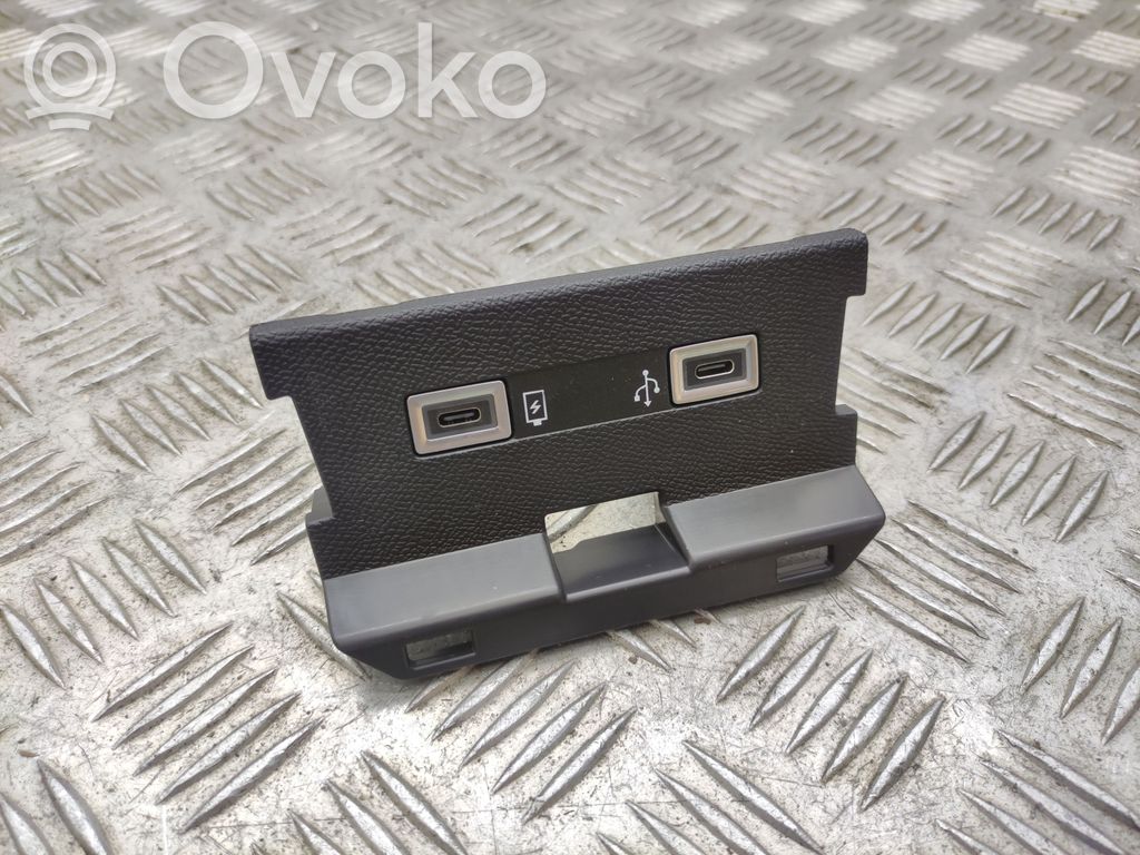 9848394880 Peugeot 408 P54 USB socket connector, €15.00 | RRR