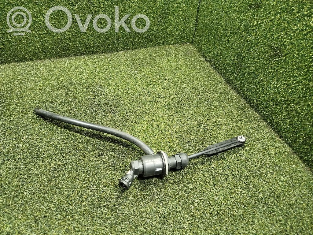 8200673232 Renault Master III Pompa della frizione, 11,00 € | OVOKO