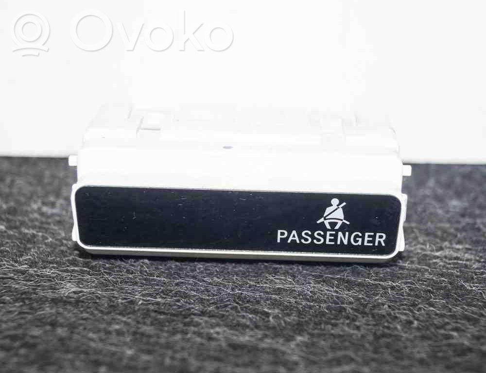 8395047010 Toyota Prius (NHW20) Muu kojelauta, 8,80 € | OVOKO