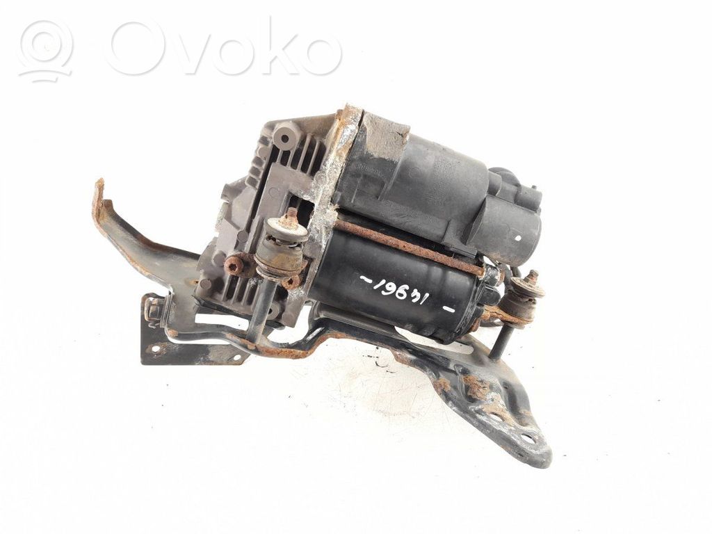 2513202704 Mercedes-Benz R W251 Air suspension compressor/pump, €179.32 ...