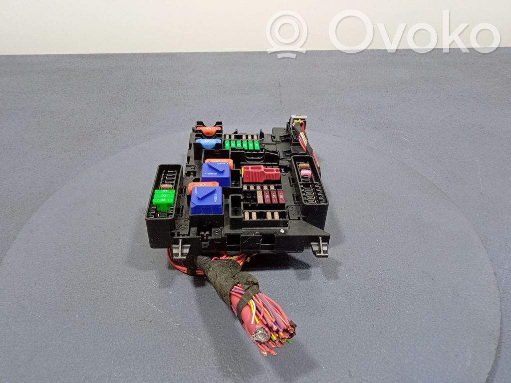 5A323C8 Alpine B3 B4 B5 B6 E90 E91 E92 E93 Boîte à fusibles, 22,59 ...