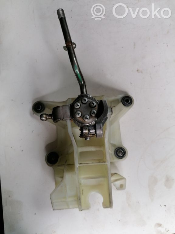 Toyota Corolla Verso E121 Sélecteur boîte de vitesse, 15,00 € | OVOKO