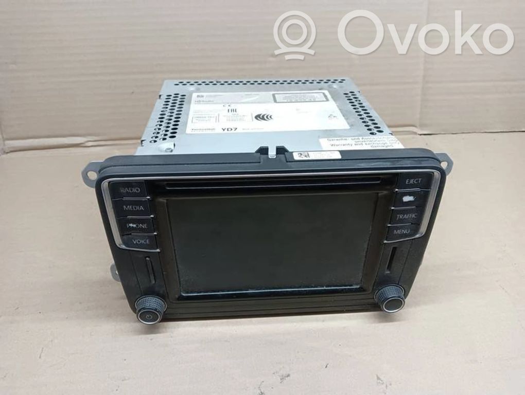 5C0035680C Volkswagen Caddy Radio/CD/DVD/GPS head unit, €705.65 | RRR
