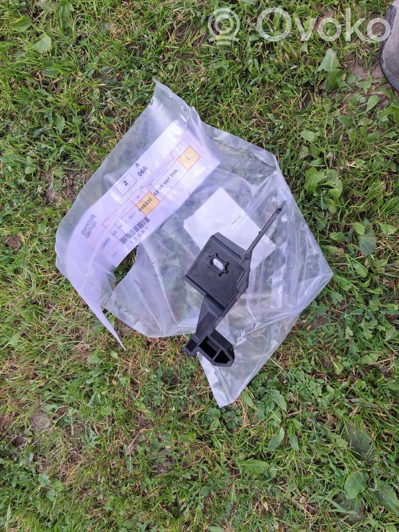 620948775R Renault Clio IV Support de montage de pare-chocs avant, 33 ...