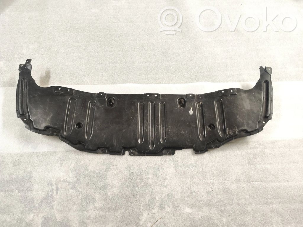 A1186840200 Mercedes-Benz CLA C118 X118 Engine splash shield/under tray ...