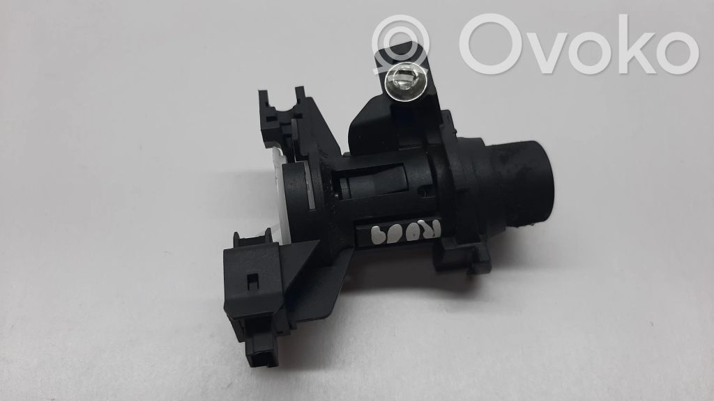 A2047500261 Mercedes-Benz C W204 Serrure de loquet coffre, 22,50 € | OVOKO