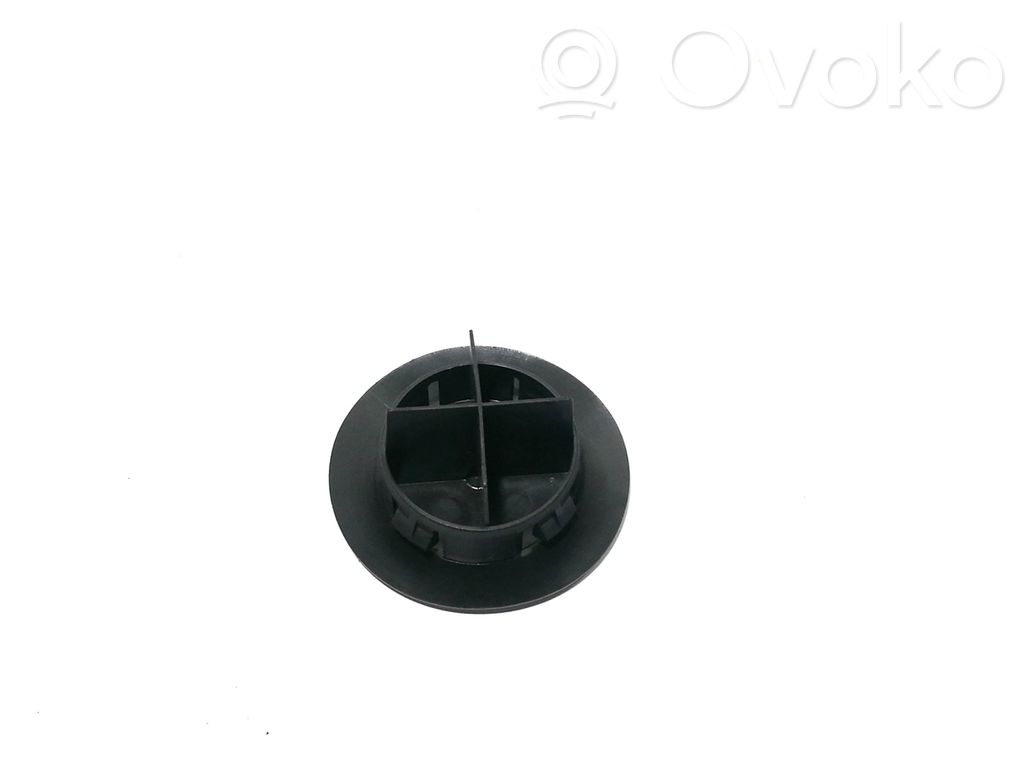 8K0261595 Audi A4 S4 B8 8K Otros repuestos de carrocería, 3,84 € | RRR