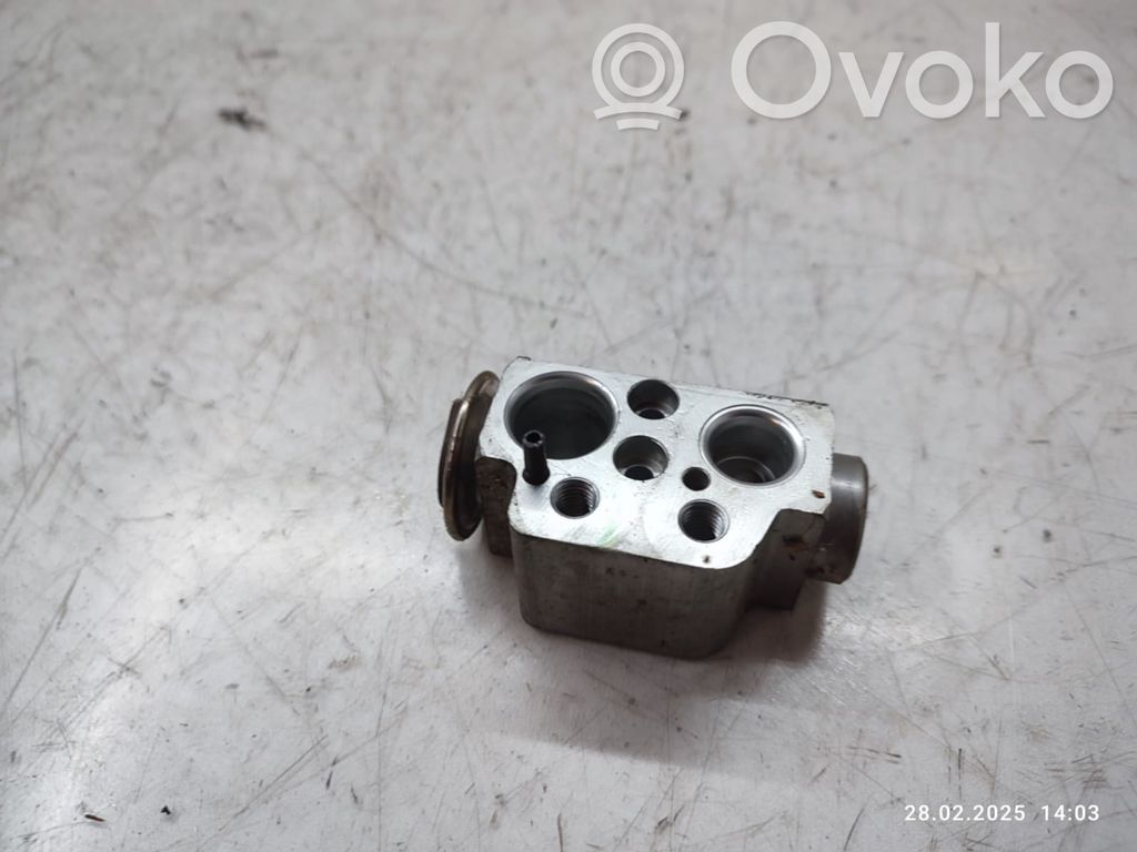 52431285 Volkswagen Amarok Climate control unit, €20.00 | RRR