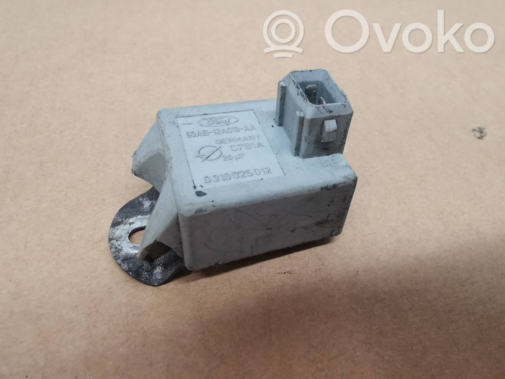 93AB12A019AA Ford Mondeo Mk III Unidad de control del amplificador de ...