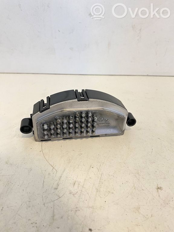 5Q0907521E Skoda Superb B8 (3V) Résistance moteur de ventilateur de ...
