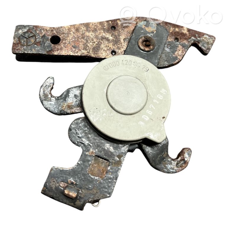 0004200879 Mercedes-Benz S W220 Rankinio kitos dalys, 14,96 € | RRR